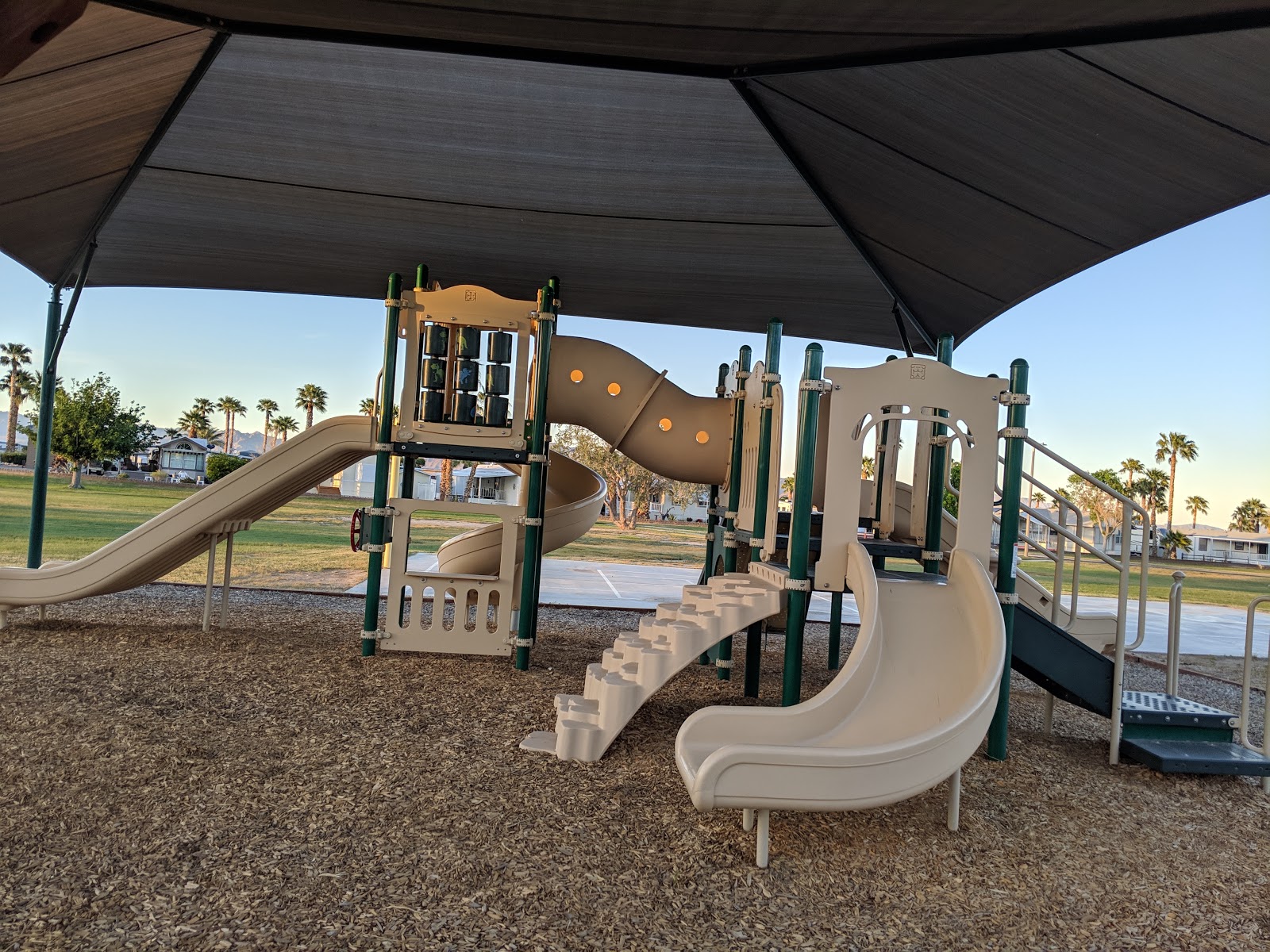 Lake Tamarisk Desert Resort - Pictures, Features & Amenities | RVezy ...