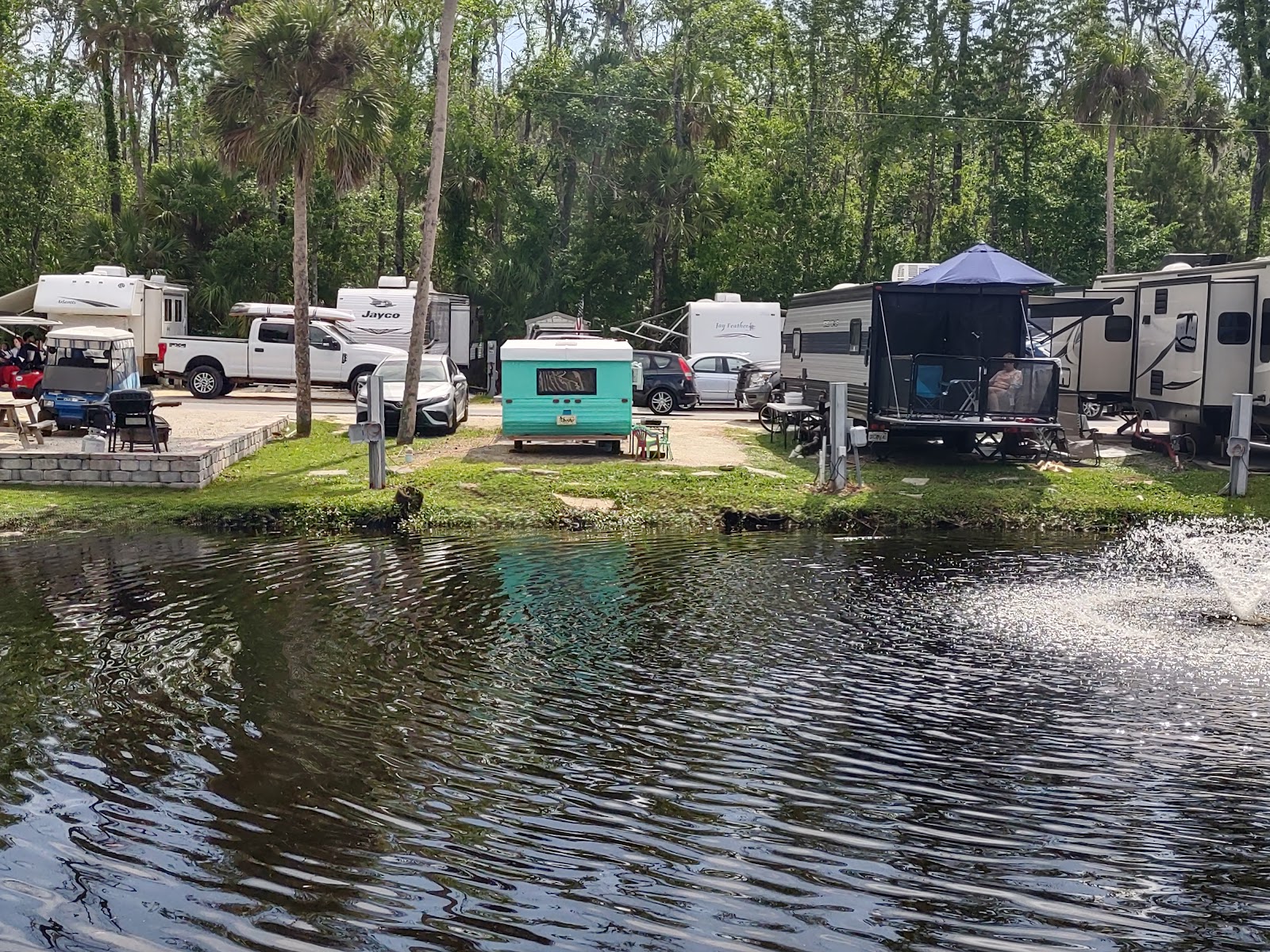 Homosassa River RV Park - Pictures, Features & Amenities | RVezy ...