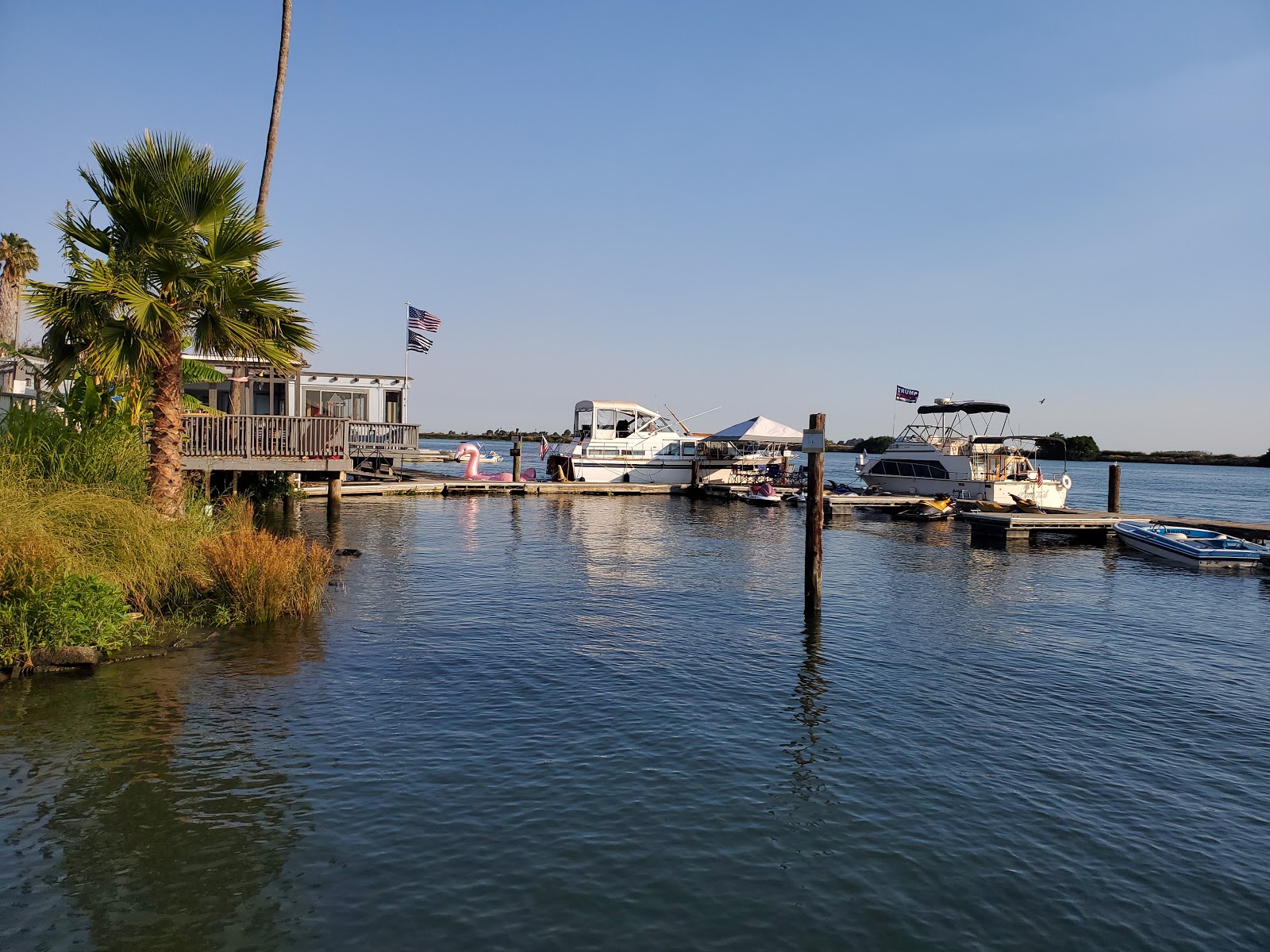 Lighthouse Marina Restaurant and Resort - Pictures, Features ...