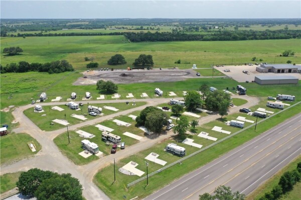 Elm Creek RV Park - Pictures, Features & Amenities | RVezy Campgrounds