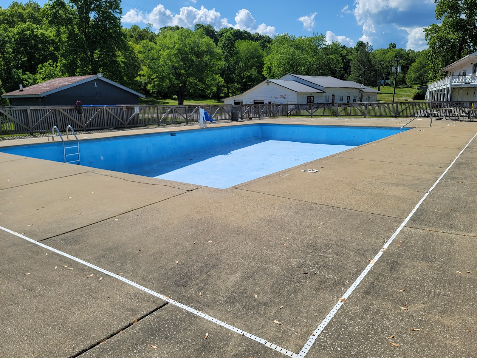 Diamond Caverns RV Resort and Golf - Pictures, Features & Amenities ...