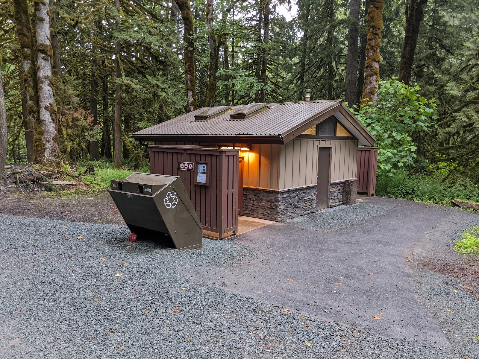 Entrance Bay - Cultus Lake Provincial Park - Pictures, Features ...