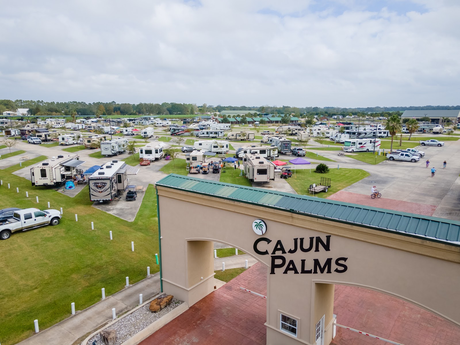Cajun Palms RV Resort - Pictures, Features & Amenities | RVezy Campgrounds