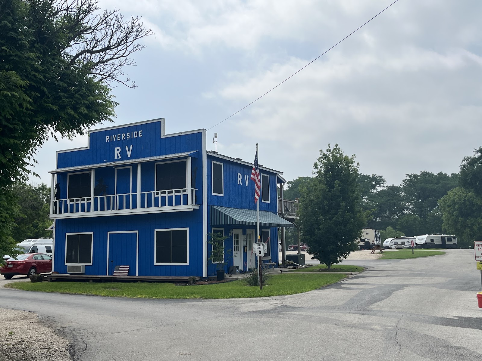 Riverside RV Park - Pictures, Features & Amenities | RVezy Campgrounds