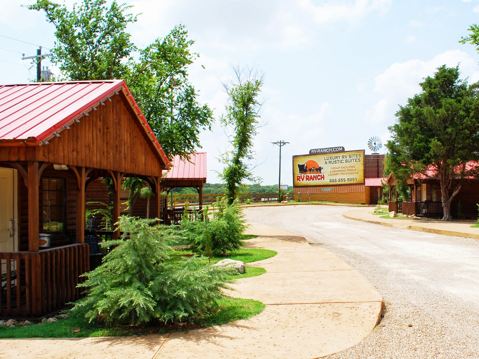 Jellystone Park At The Rustic Creek Ranch - Pictures, Features ...