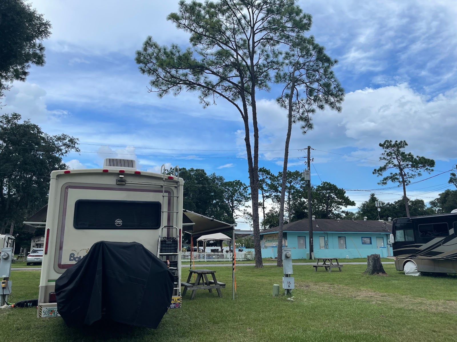 Arrowhead Campsites and Mobile Home Park - Pictures, Features ...