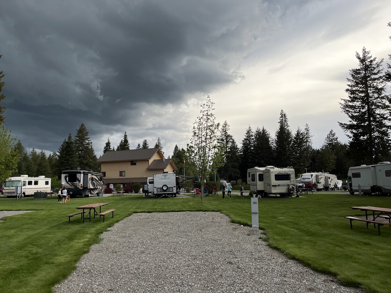 Ravenwood RV Resort - Pictures, Features & Amenities | RVezy Campgrounds