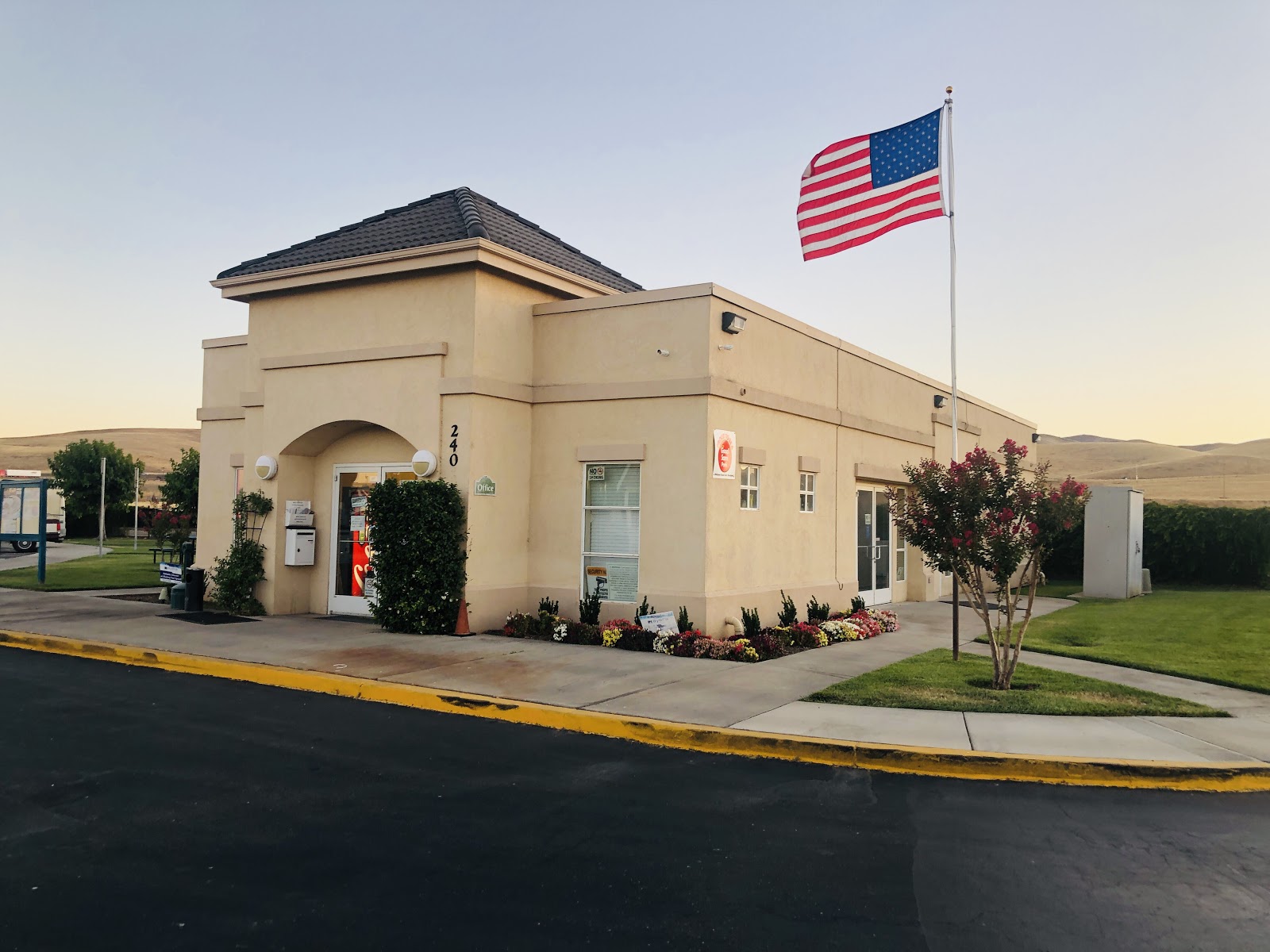 Kit Fox RV Park LLP - Pictures, Features & Amenities | RVezy Campgrounds