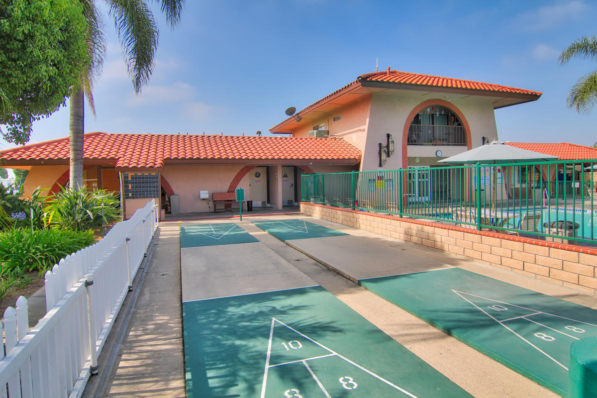 Orangeland RV Park - Pictures, Features & Amenities | RVezy Campgrounds