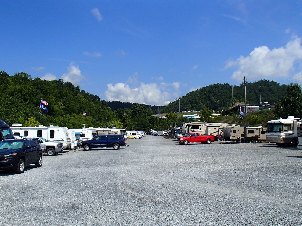 Copperhead Ridge Glamping & RV Park - Pictures, Features & Amenities ...