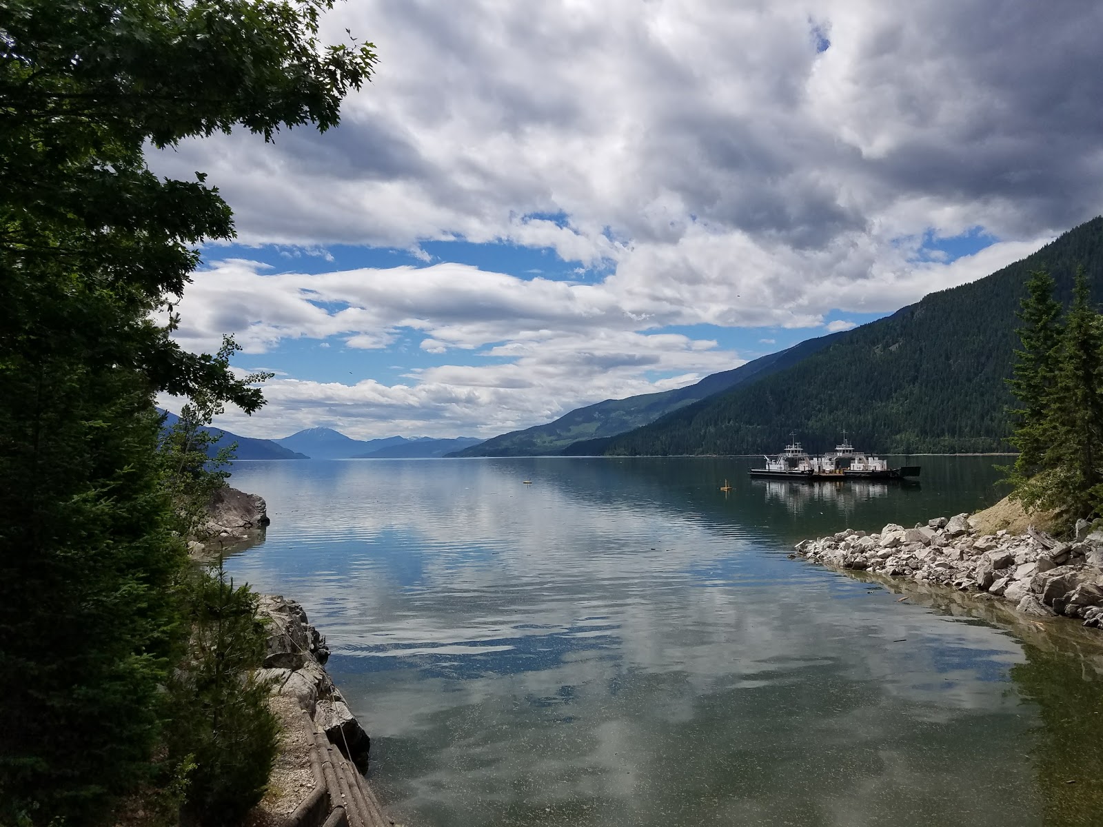 Shelter Bay - Arrow Lakes Provincial Park - Pictures, Features ...