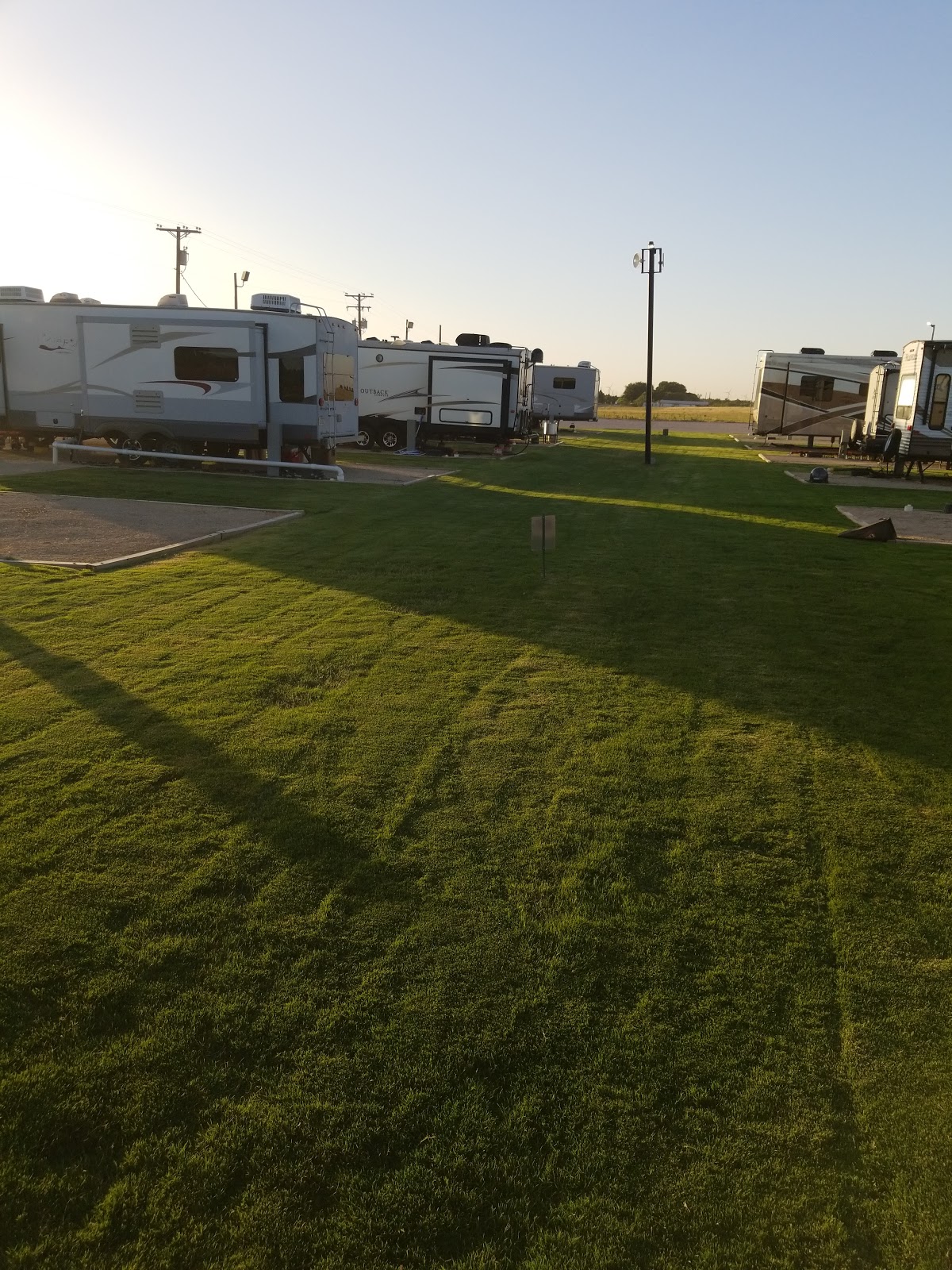 Hillridge RV Park - Photos, caractéristiques et commodités | Campings RVezy