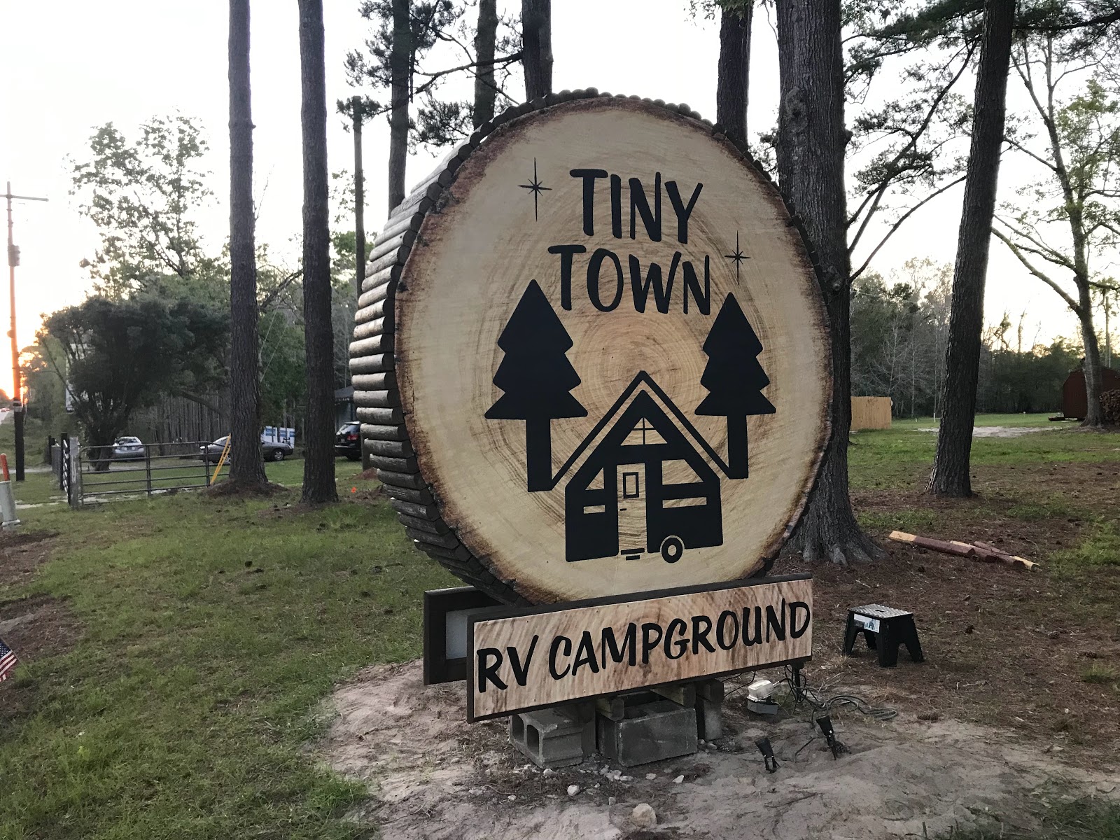 Tiny Town RV Campground - Pictures, Features & Amenities | RVezy Campgrounds