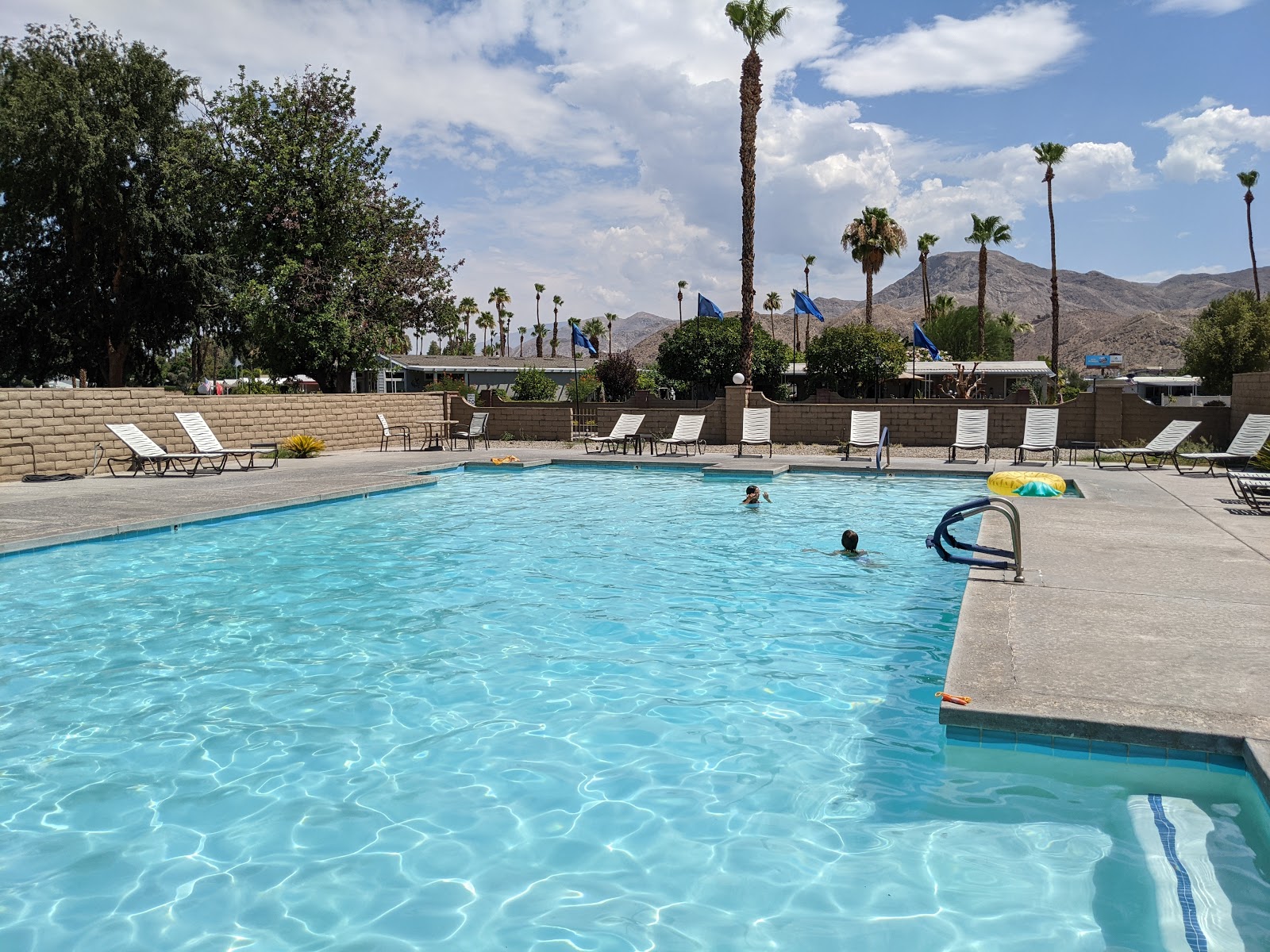 Palm Springs Oasis RV Resort - Pictures, Features & Amenities | RVezy ...