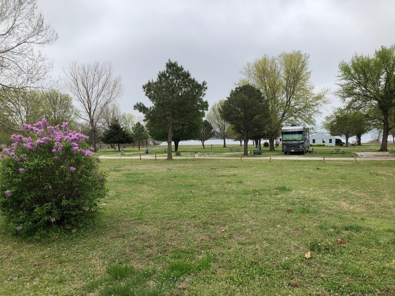 Grand Country Lakeside RV Park - Pictures, Features & Amenities | RVezy ...